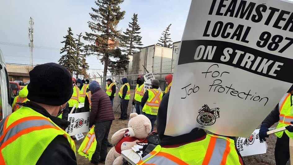 Union workers at Coca-Cola facility in Calgary on strike | CityNews Calgary