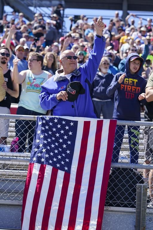 Indianapolis 500 welcomes 135,000 fans in global benchmark