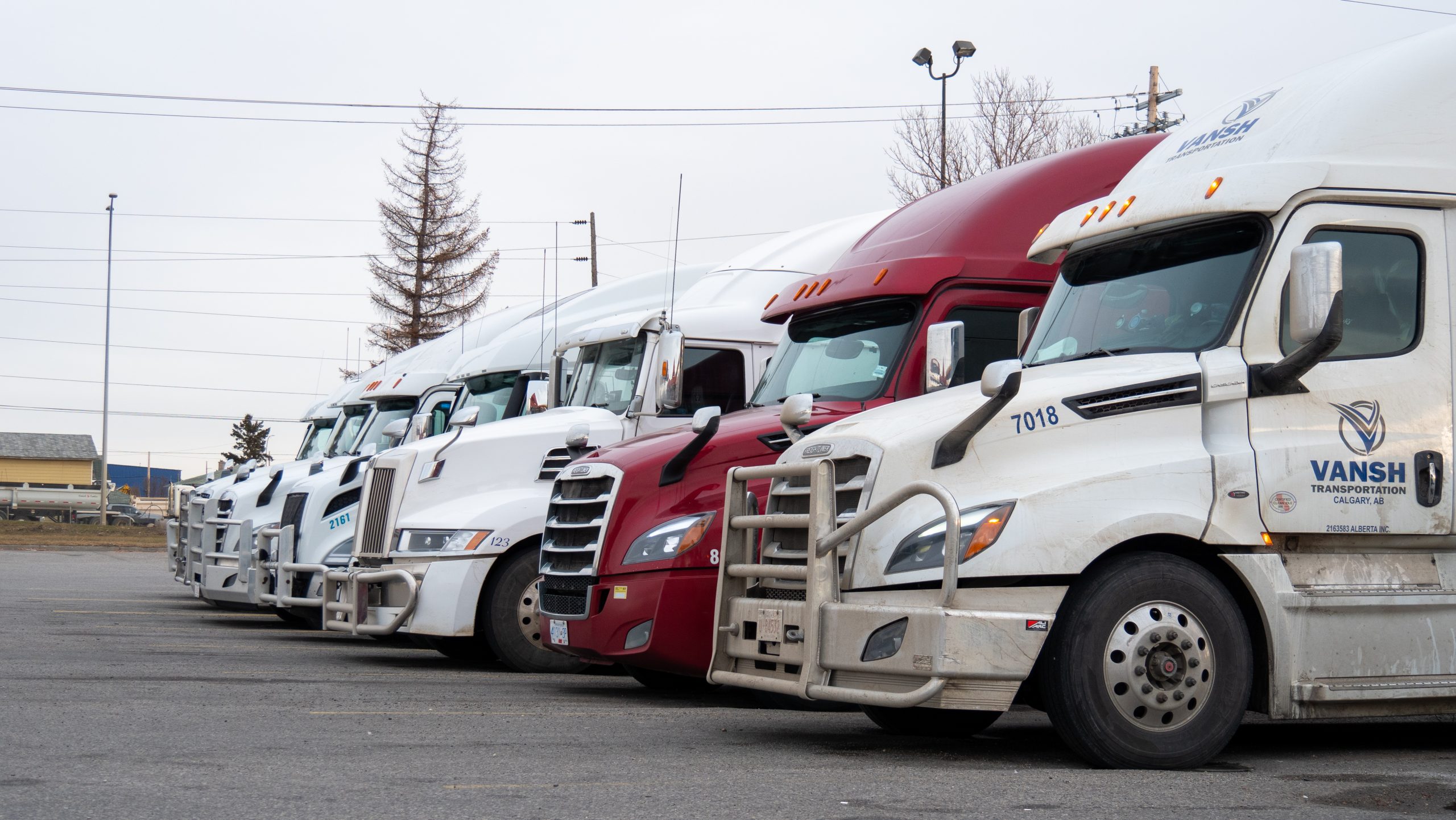 Dozens of truckers stuck at Calgary truck stop amid B.C. floods ...