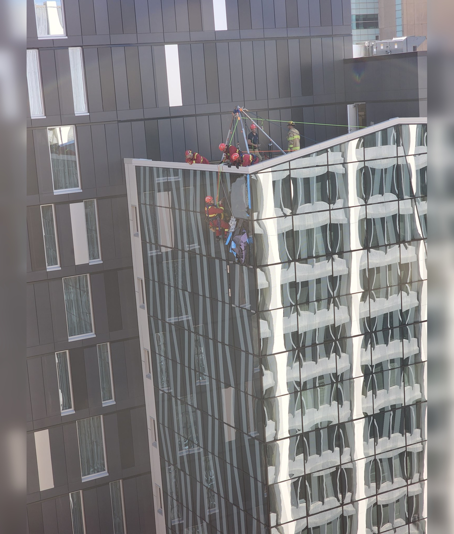 Calgary building loses glass panel | CityNews Calgary