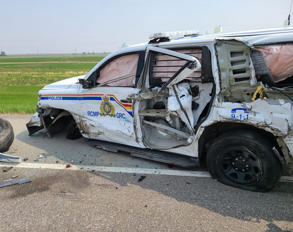 Claresholm RCMP cruiser struck by semi | CityNews Calgary