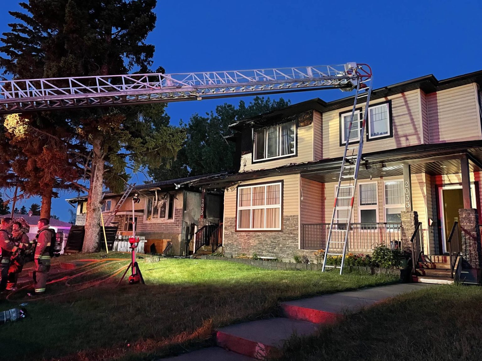 Calgary fire burns Forest Lawn homes - CityNews Calgary
