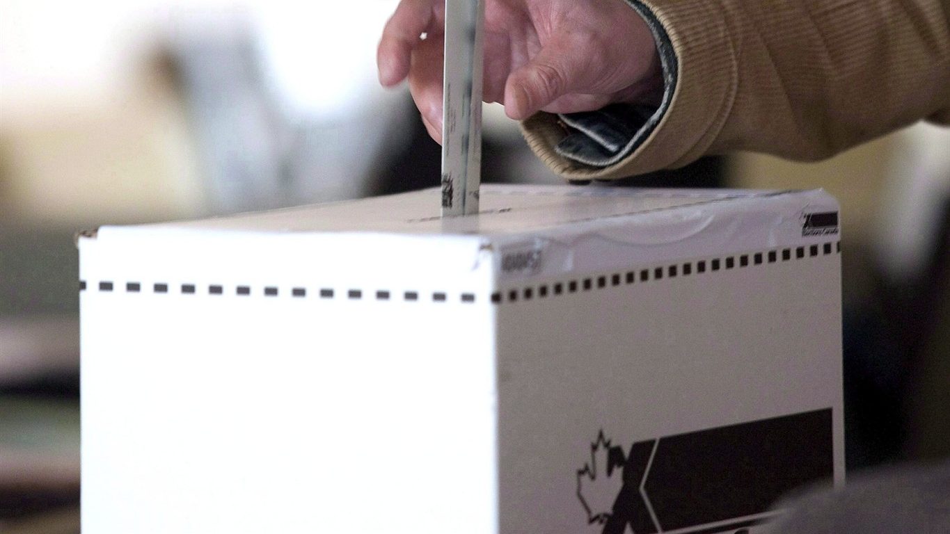 Canadians students head to polls in mock federal vote