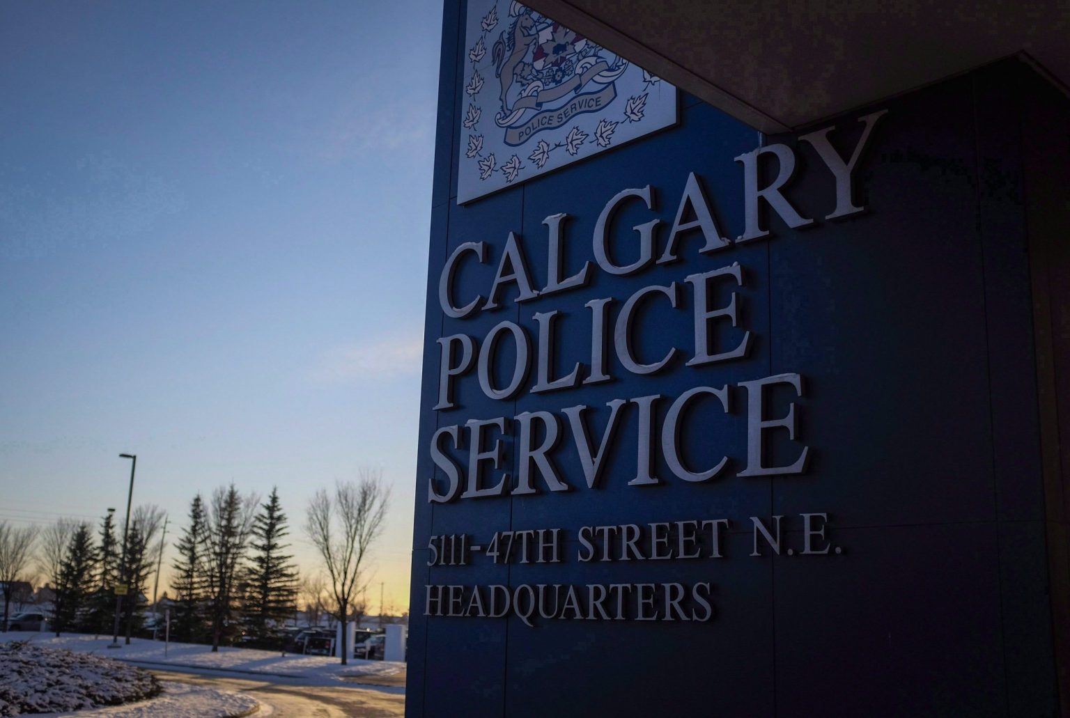 Several flat tires reported in SW Calgary due to pothole