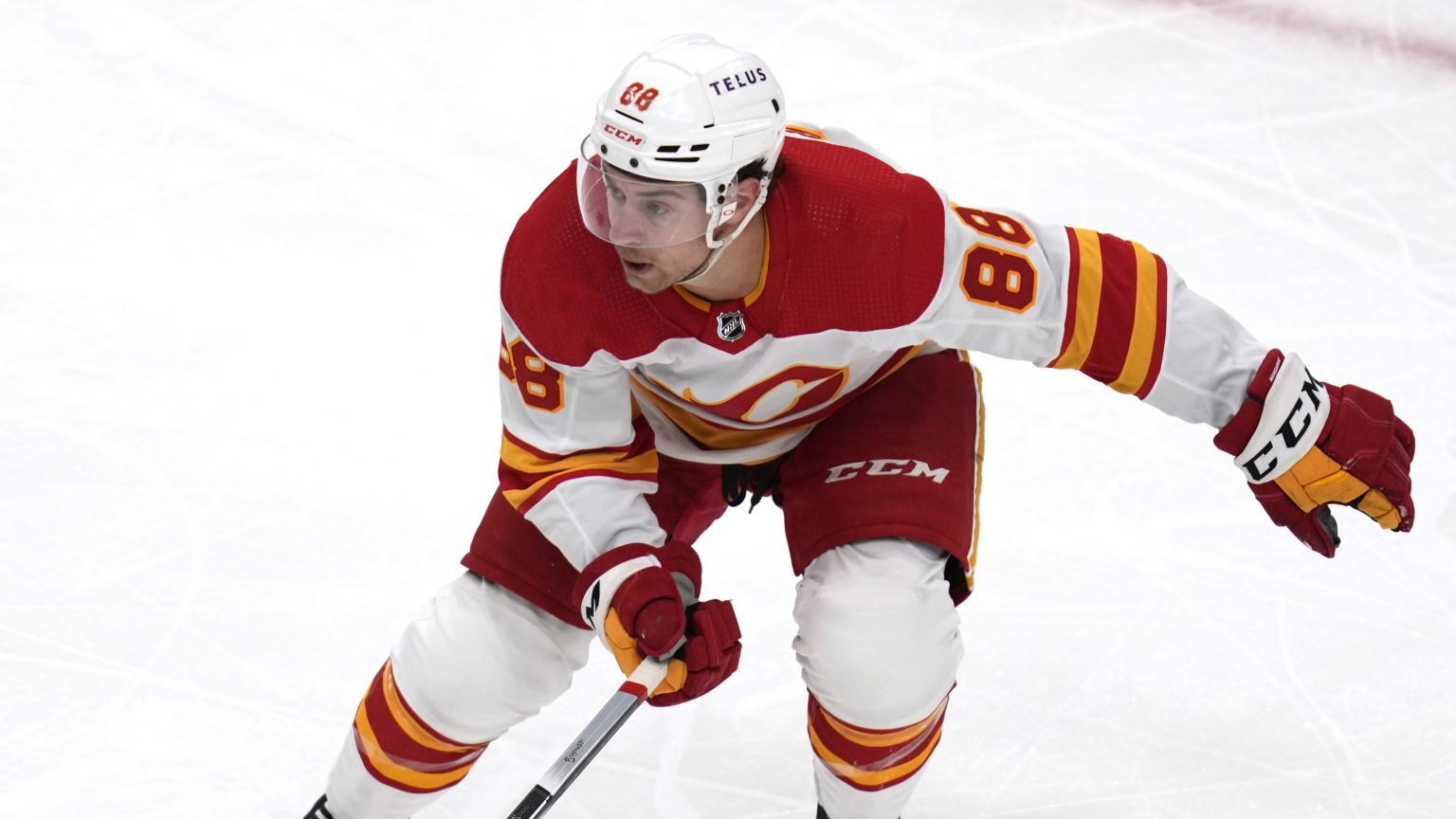 Calgary Flames trade forward Andrew Mangiapane to Washington