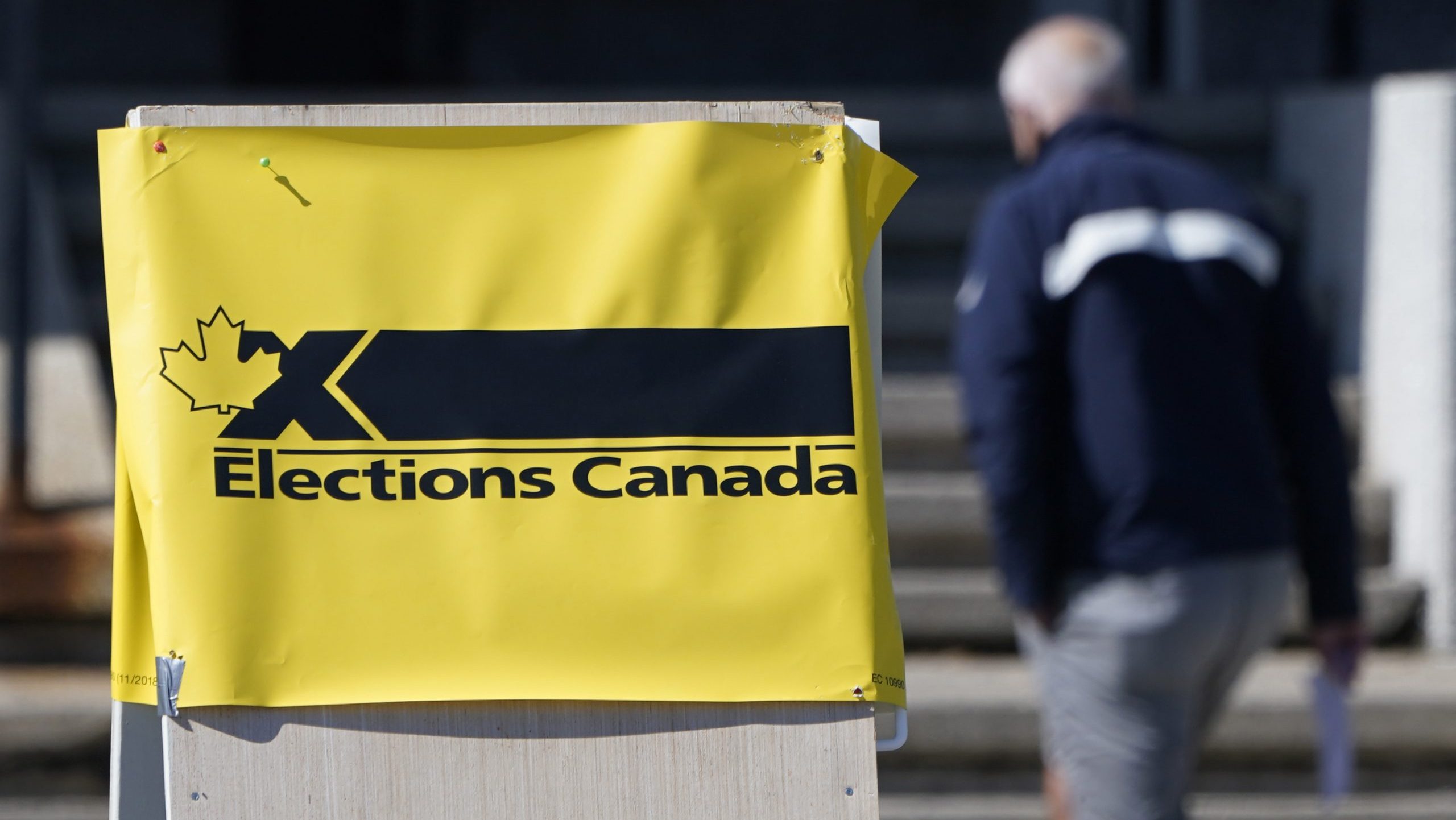 Alberta stays Conservative stronghold, Tories hold off Liberal gains