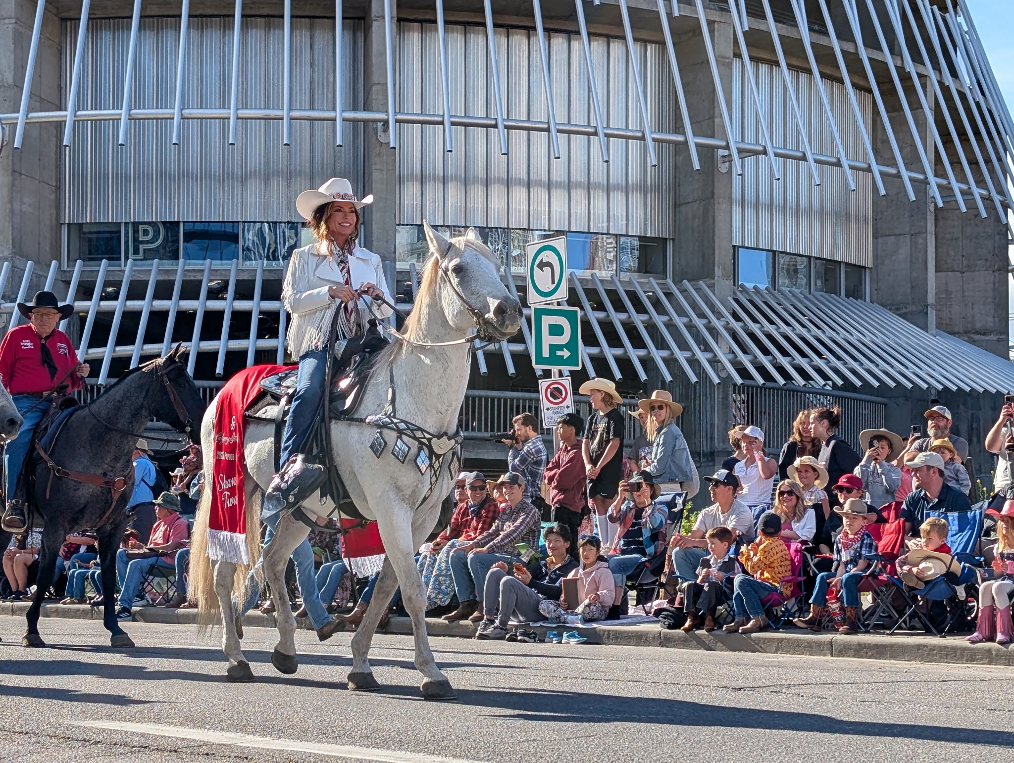 Thousands turn out for Calgary Stampede parade
