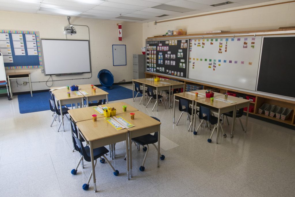 Power restored to 10,000 customers after outage in NE Calgary