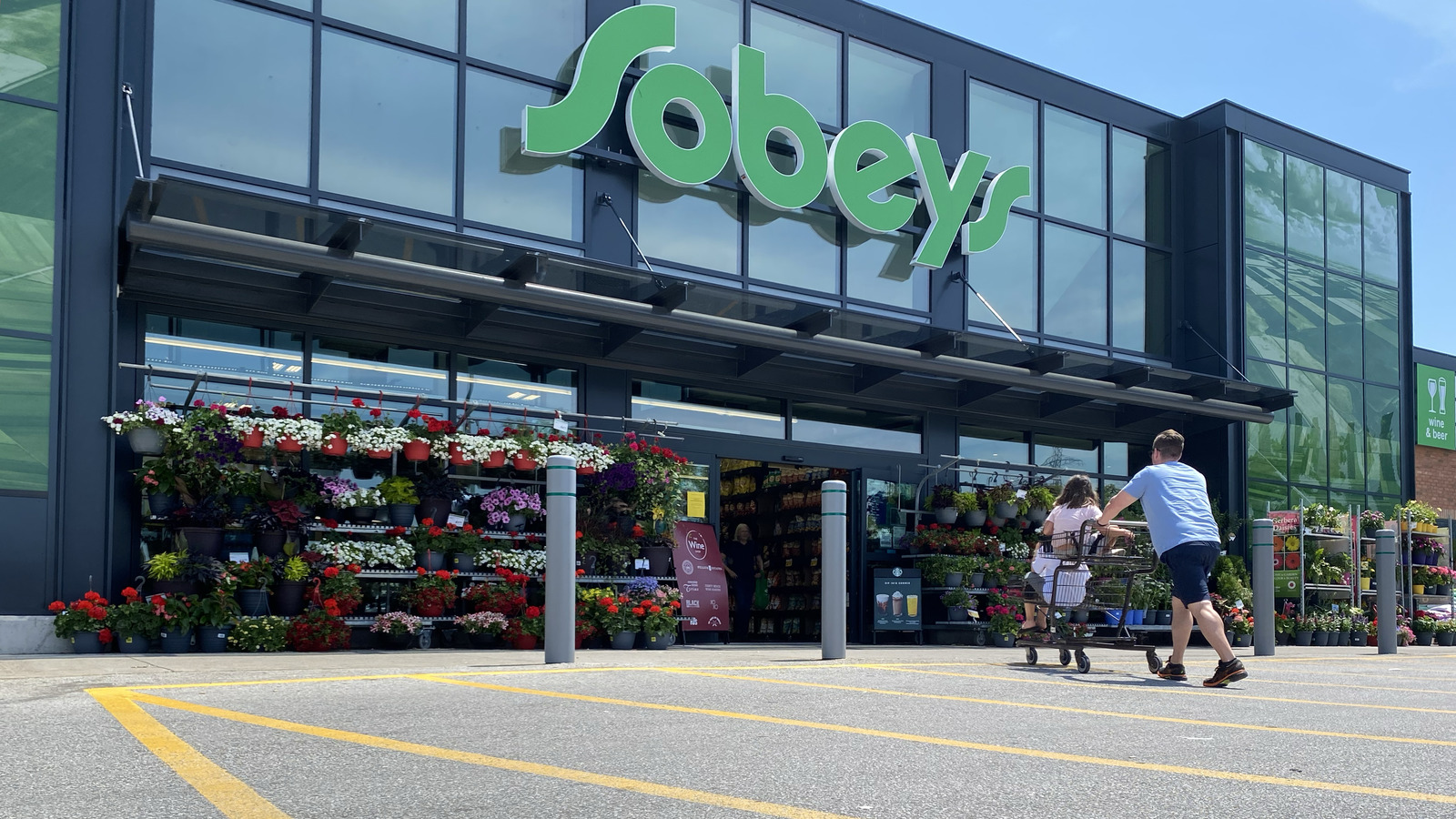 Sobeys distribution centre staff near Calgary vote for strike action