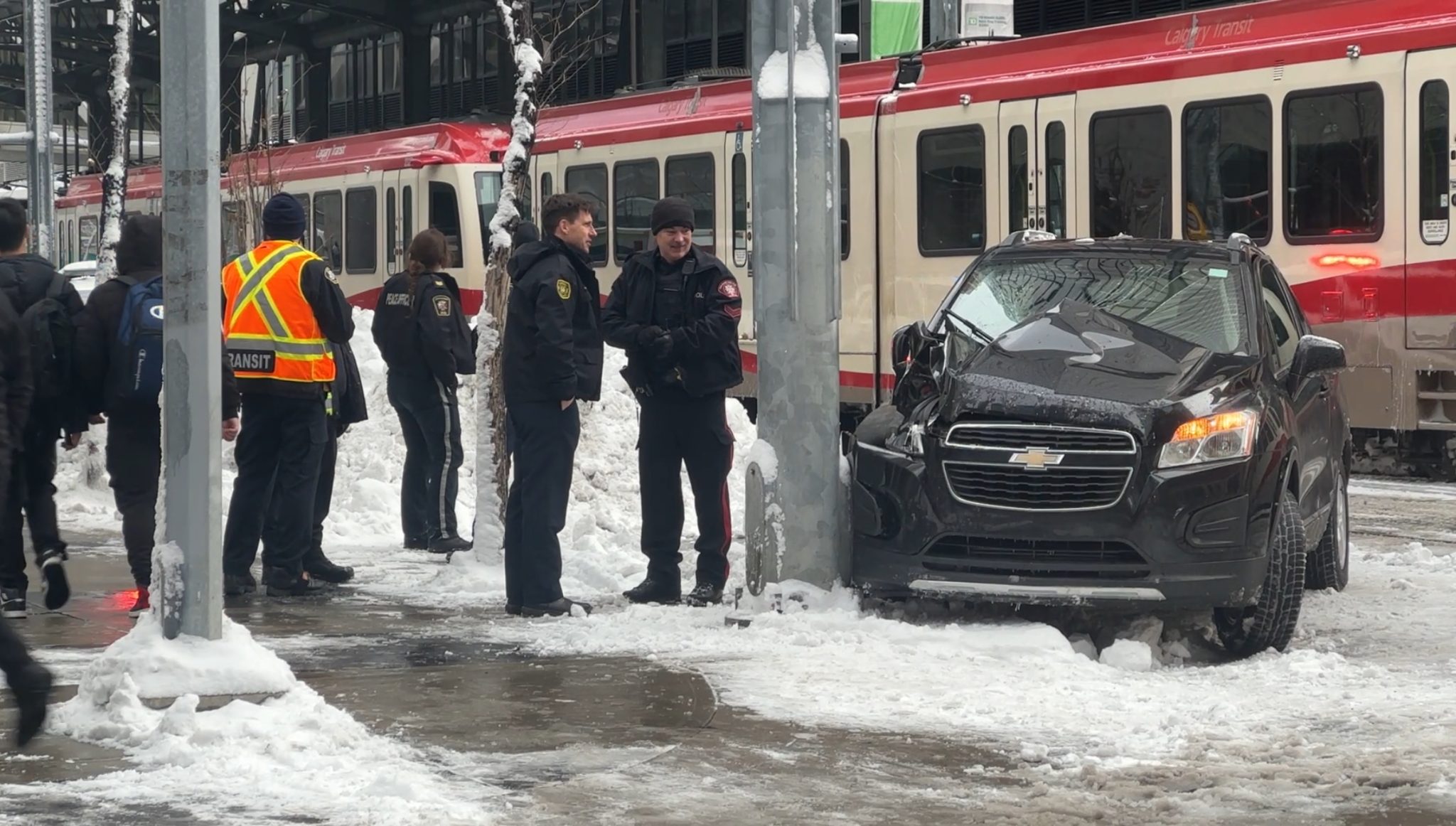 CTrain service resumes through downtown Calgary following crash