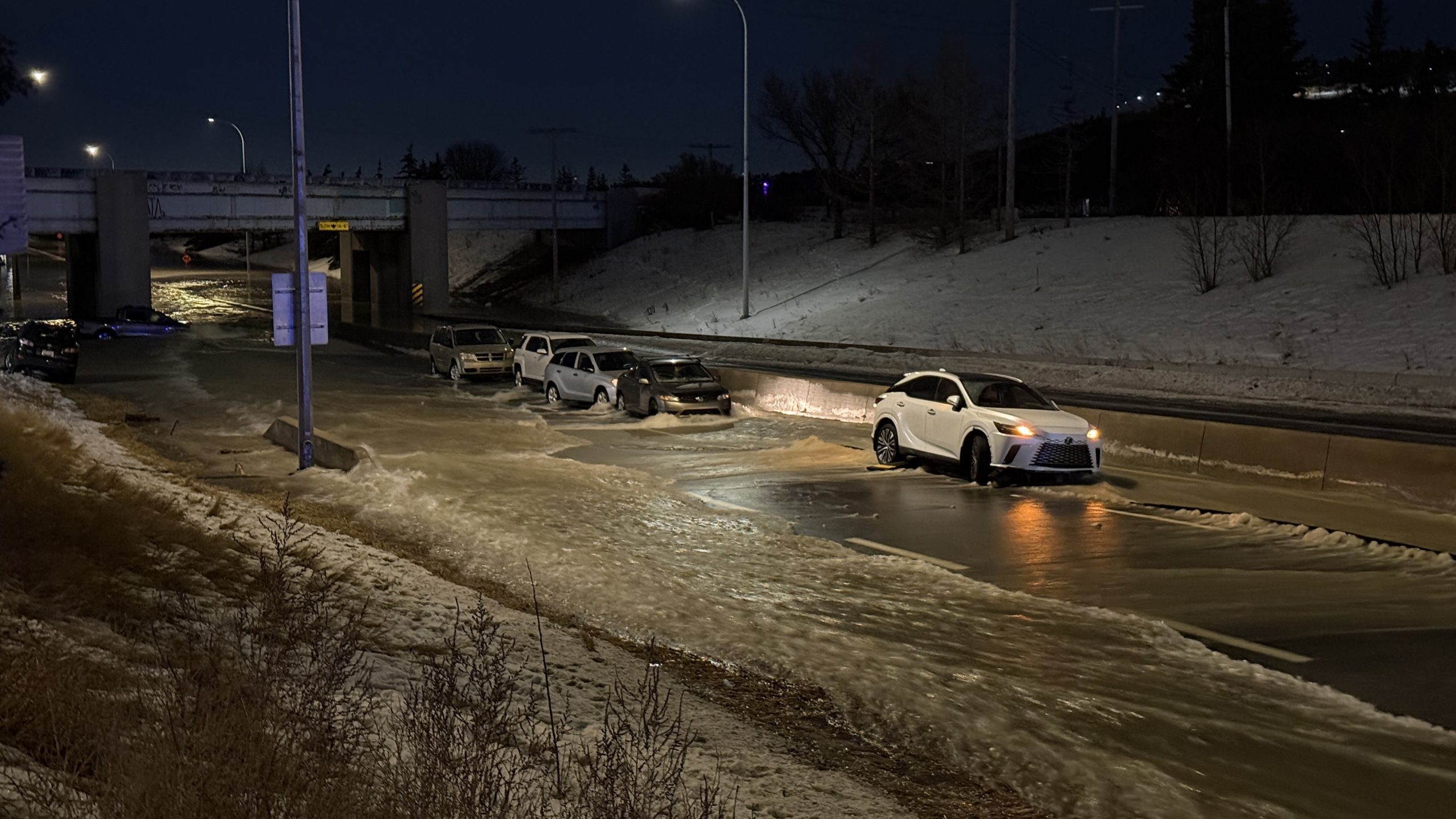 Calgary under water restrictions after water main breaks in NW