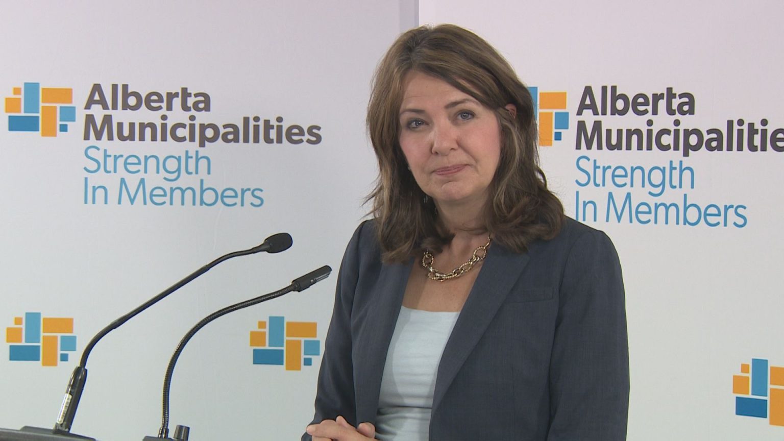 Stoney Nakoda First Nations reclaims traditional name Mînî Thnî