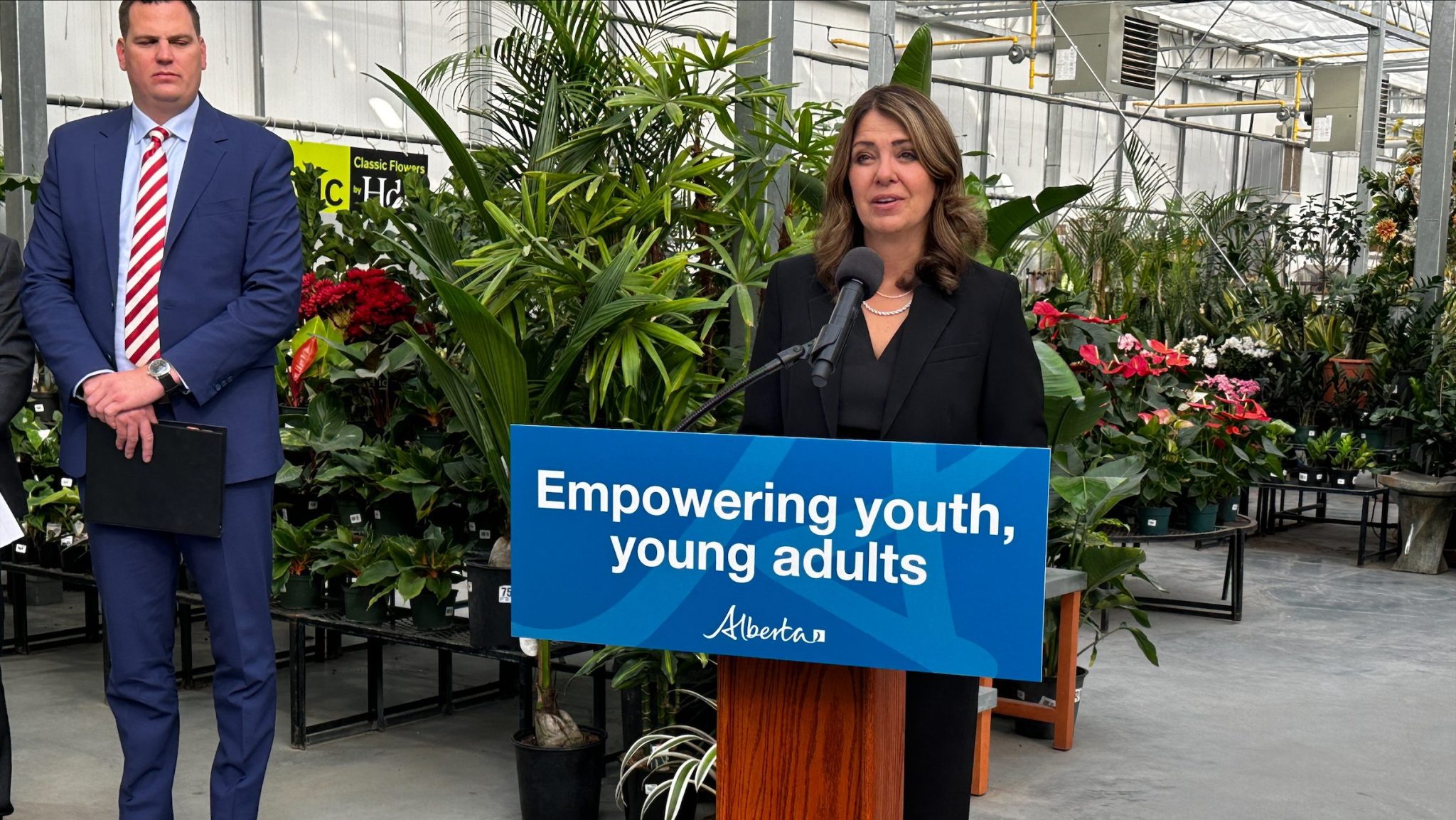 Alberta announces new incentive aimed to help businesses hire new young ...