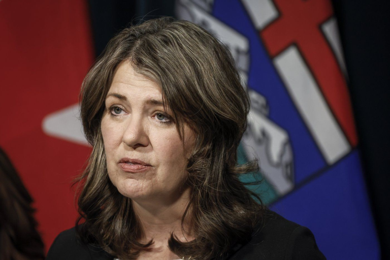 Alberta premier calls on new Liberal leader for general election